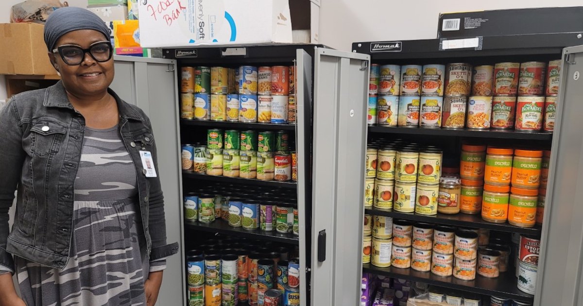 Front Office Staff Open the Door to School Community | NEA