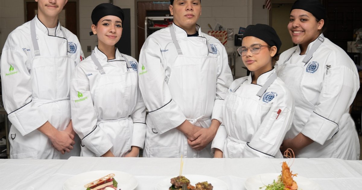 Cooking with Fire in a High School Culinary Class | NEA