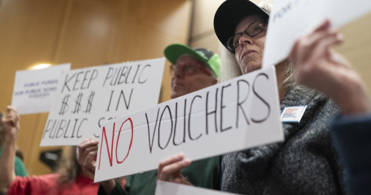 The ‘Catastrophic Failure’ of School Vouchers | NEA