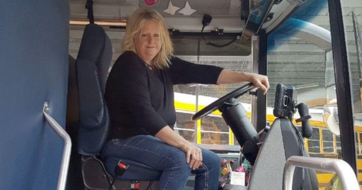 'Angel Bus Driver' Turns School Bus into Hair Salon for Students | NEA